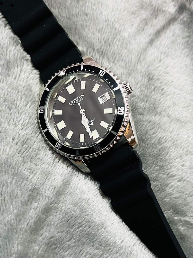 Buy Citizen Black Dial Rotating Bazel Automatic Men's Watch Online in ...