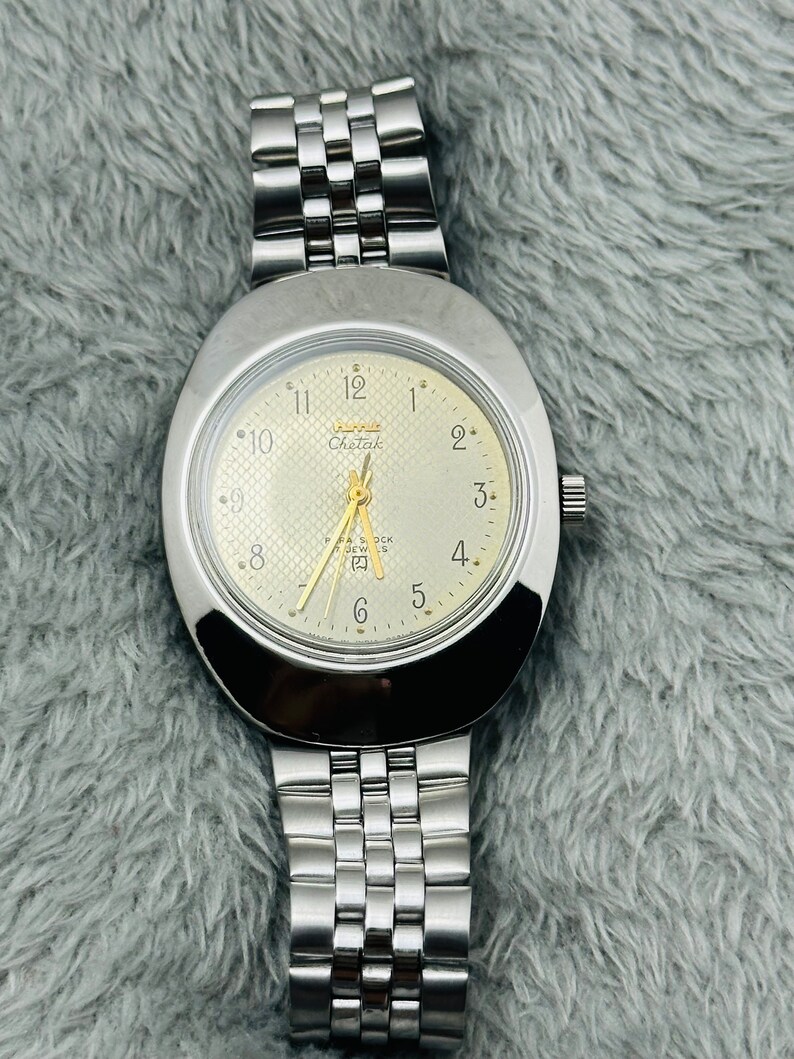Vintage HMT Chetak Dial Gold Hand Winding Men's Watch Movement 17 ...