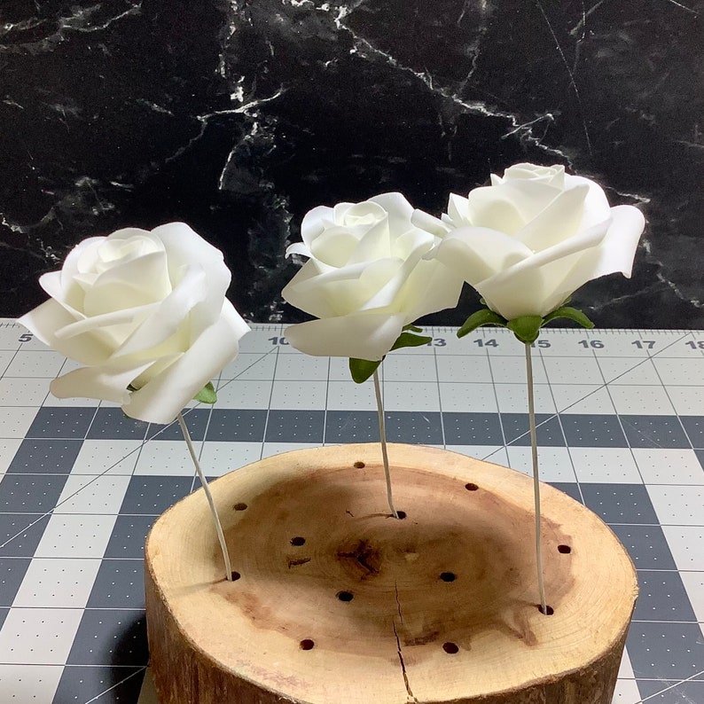 Small Sugar Rose: Handmade Cake Decoration (1.5") - Etsy