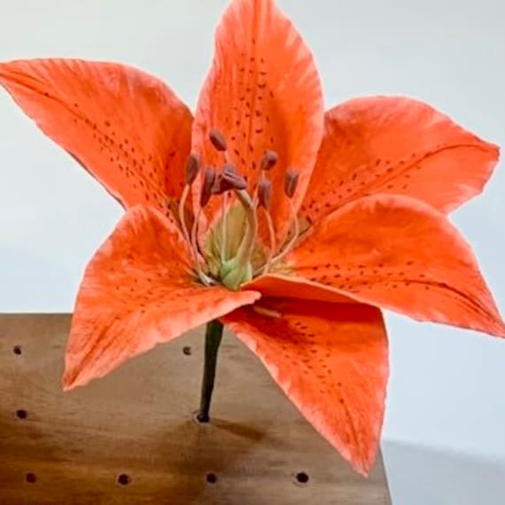 Lily Cake Topper Lily Sugar Flower Cake Decoration Sugar - Etsy