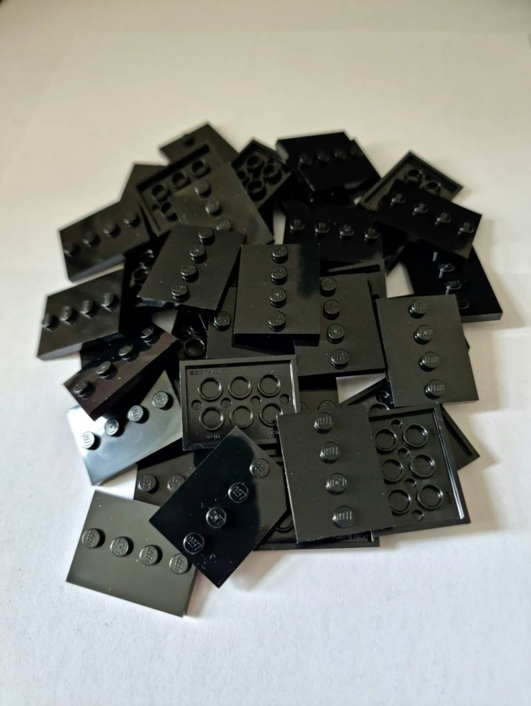 Pack of 10/50/100 LEGO Minifigure Display Base Stands 3x4 Modified Tile ...