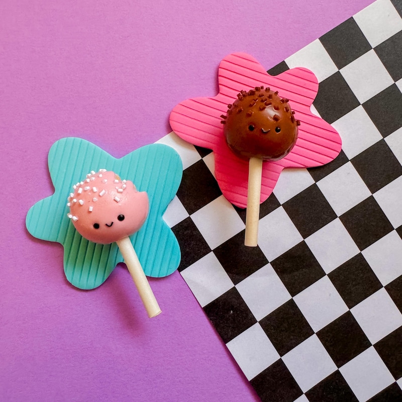 Cake Pop Magnet - Etsy