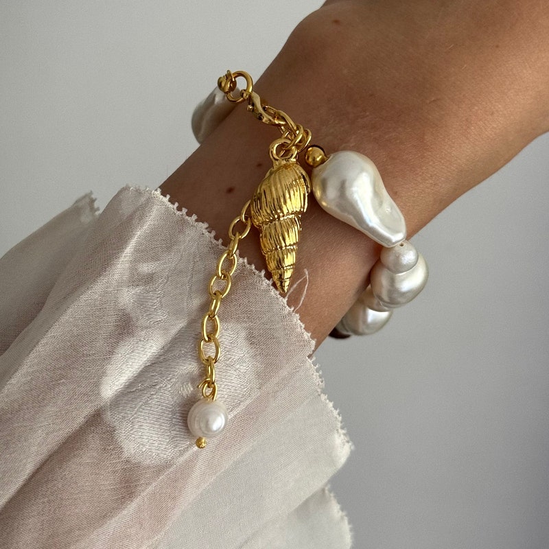 Shell Charm Bracelet - Etsy