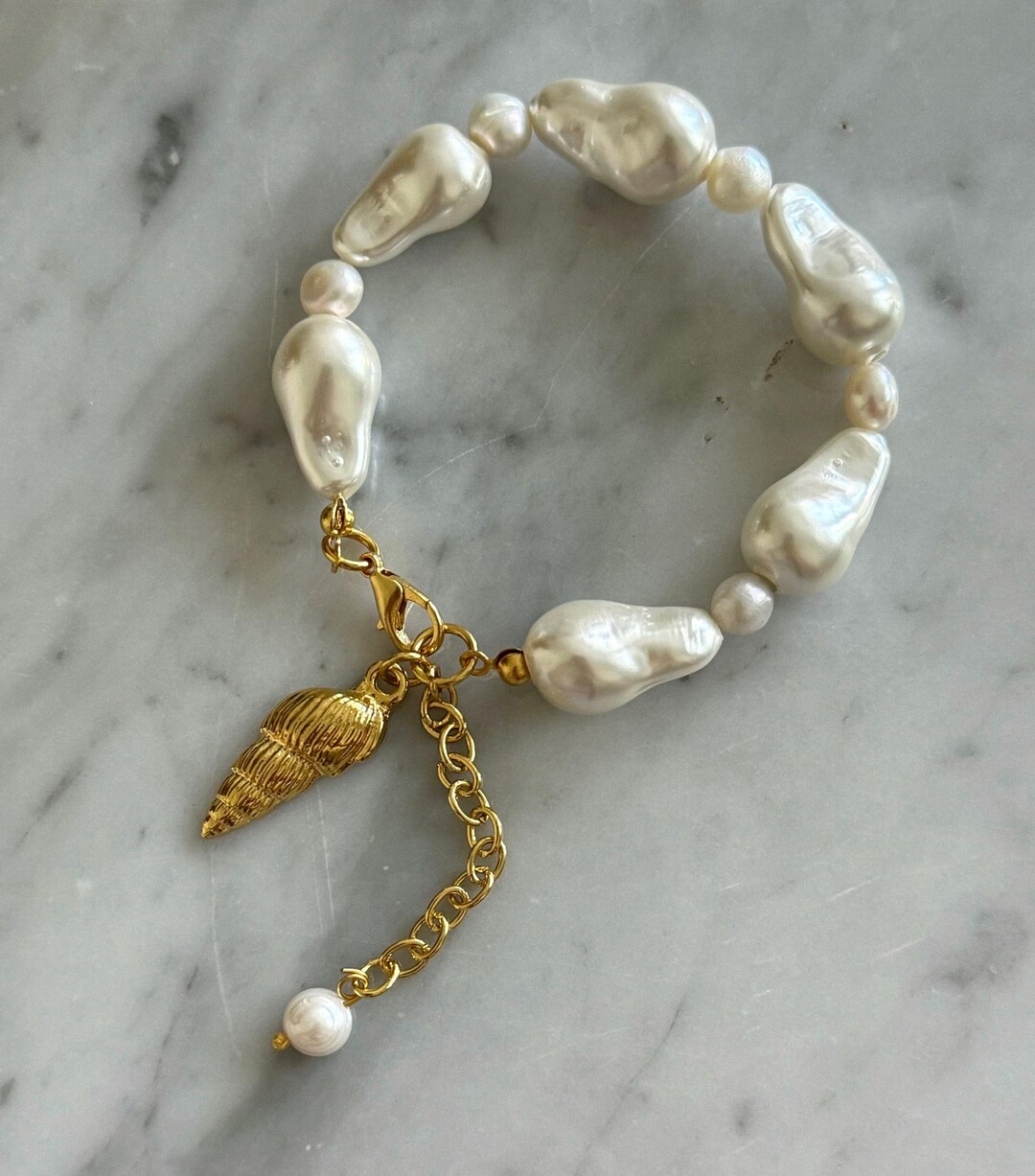 Shell Charm Bracelet, White Summer Bracelet, Pearl Charm Bracelet, Boho ...