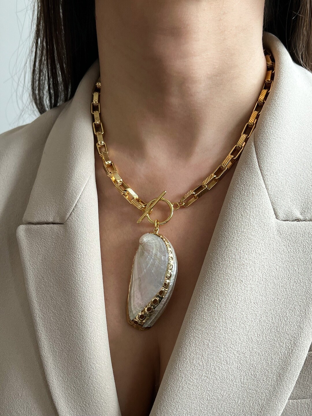 Large Shell Pendant Necklace, Natural Shell Necklace, Gold Chunky Chain ...