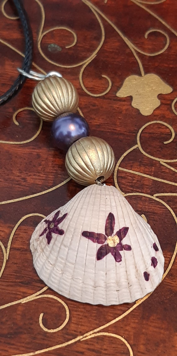 Hand-painted Shell Necklace in Purple & Gold - Etsy