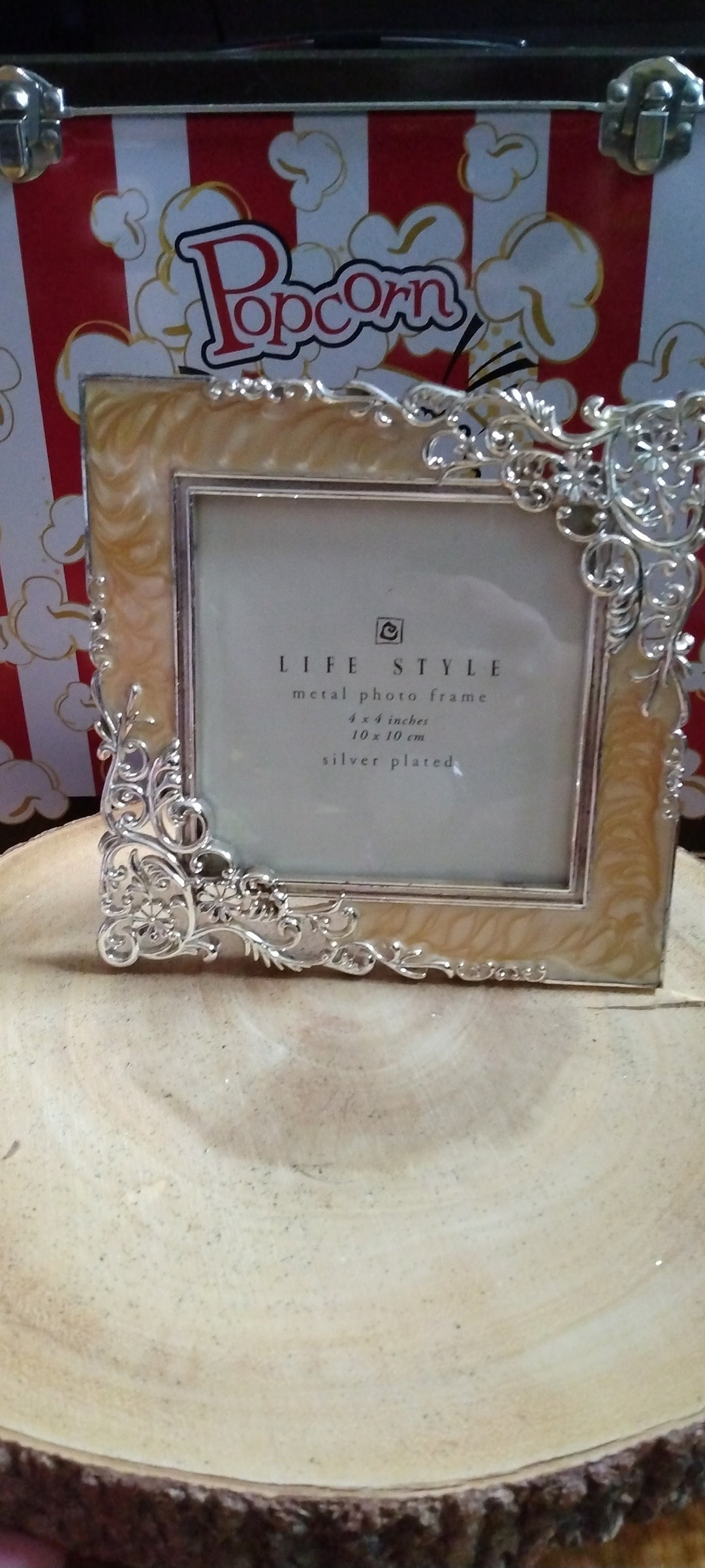 Metal Frames Vintage 80's Style Metal 4x4 Picture Photo Frame Silver ...