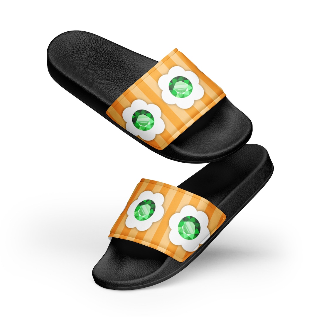 DAISY COSPLAY Women's Slides, White Daisy Medallion With Green Gem ...