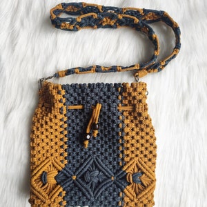 PDF Tutorial of Macrame Bee Bag + Macrame Strap, Macrame Unique Bag DIY ...