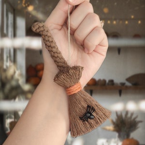 Macrame Witch Broom PDF Tutorial: Halloween DIY Pattern (digital Pattern) - Etsy