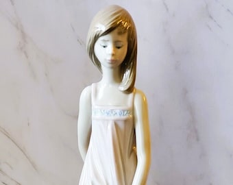 Vintage Lladro Porcelain Figurine 5604spring Token - Etsy