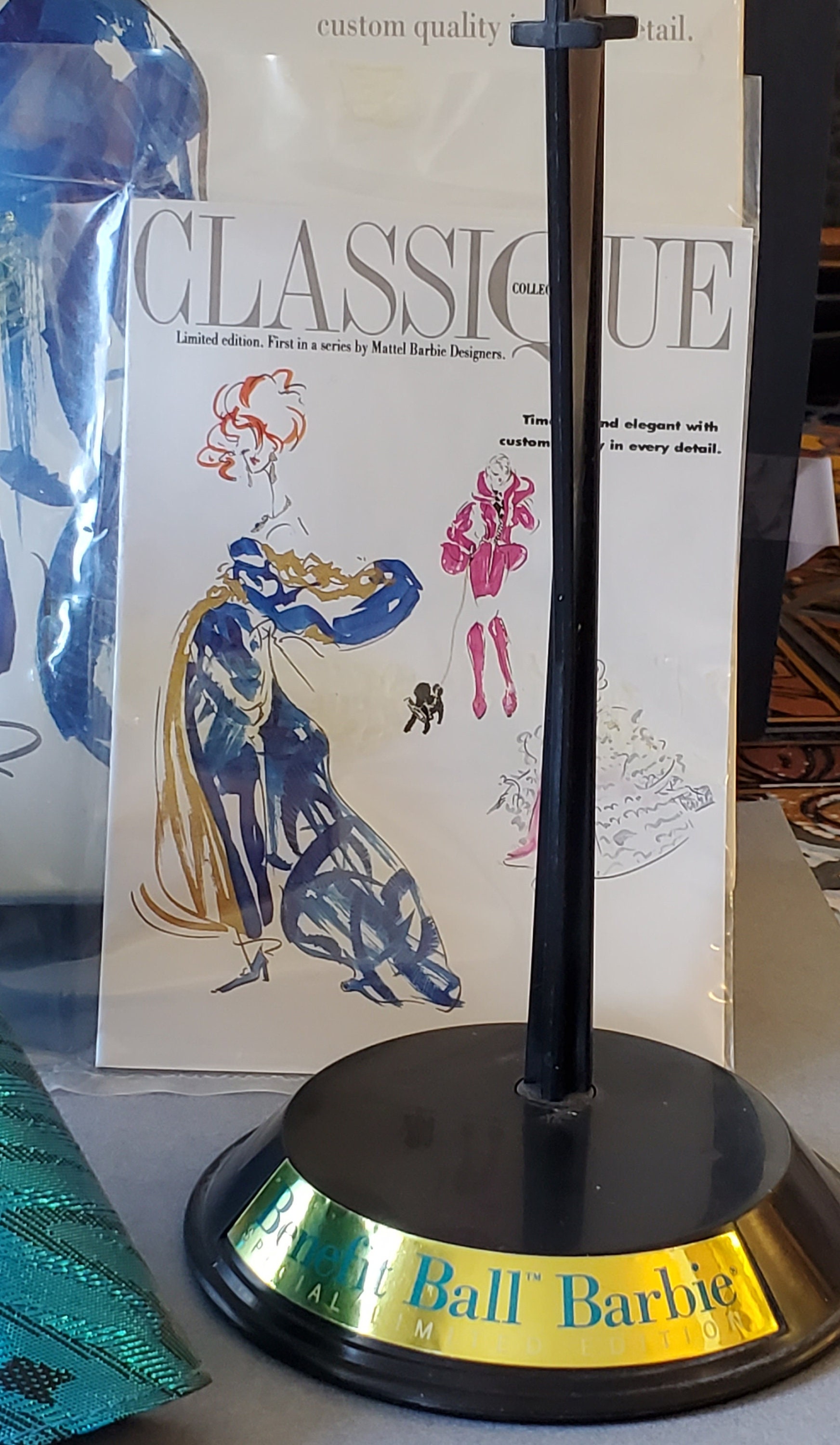 1992 Mattel's Benefit Ball Barbie Doll classique With Stand, Booklet ...