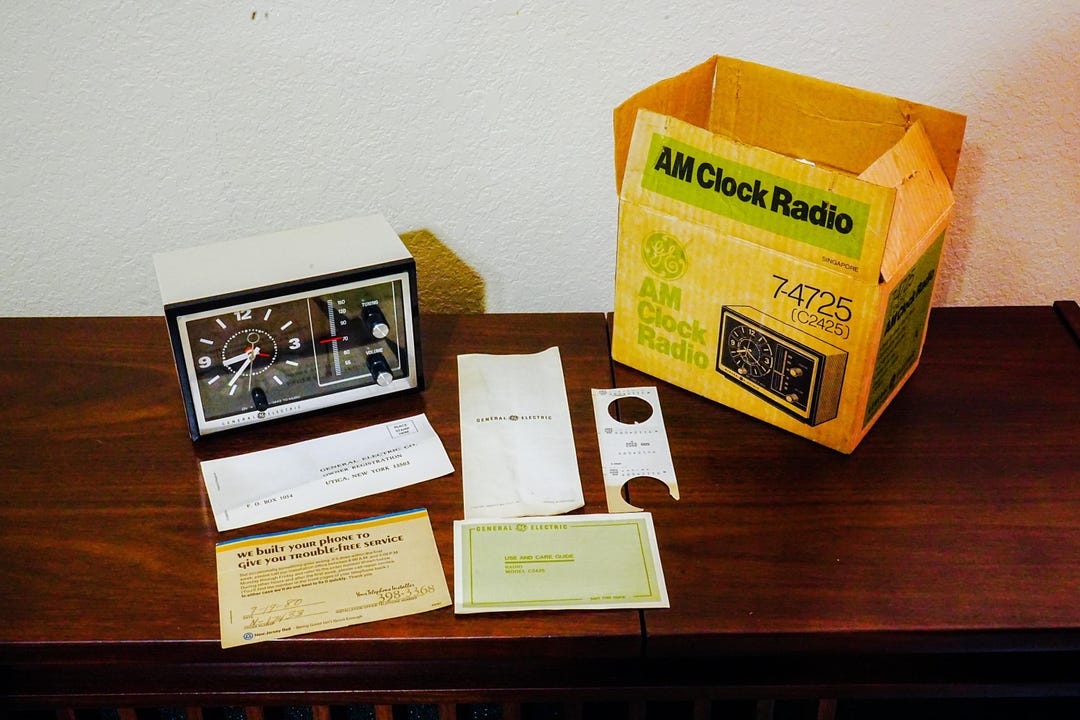 Vintage GE Alarm Clock Radio, With the Original Box and Paperwork - Etsy