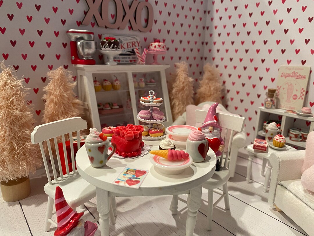 Miniature Sweetheart Bakery and Cafe, Dollhouse Candy and Card Shop, 1: ...