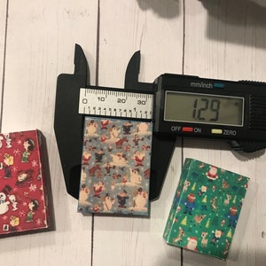 Miniature Nostalgic Christmas Wrapping Paper, Dollhouse Character Gift ...