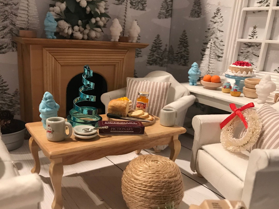 Miniature Winter Accessories, Wintry Dollhouse, Blue/white Santa ...