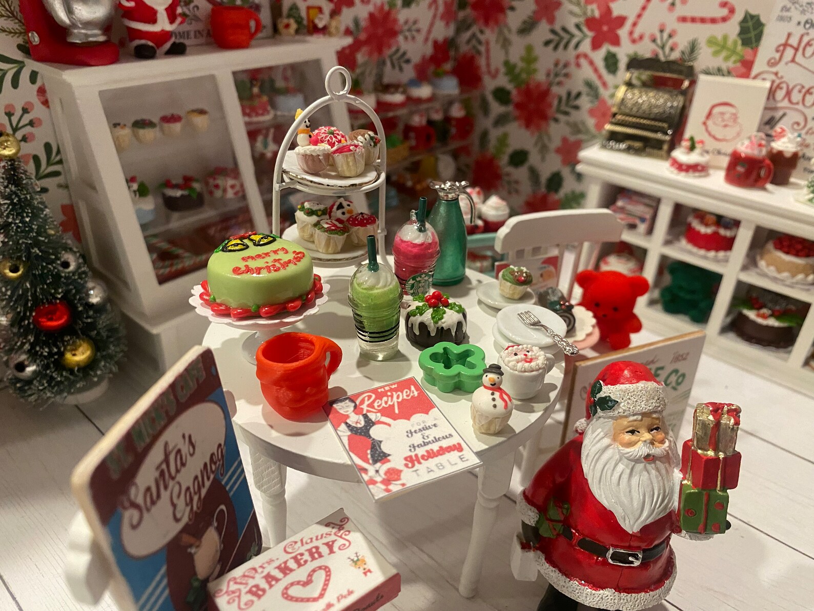 Miniature Santa's Sweet Shoppe, Dollhouse Christmas Bakery, 1:12, Cakes ...