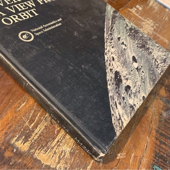 Apollo Over the Moon: A View From Orbit Harold Masursky 1978 ...