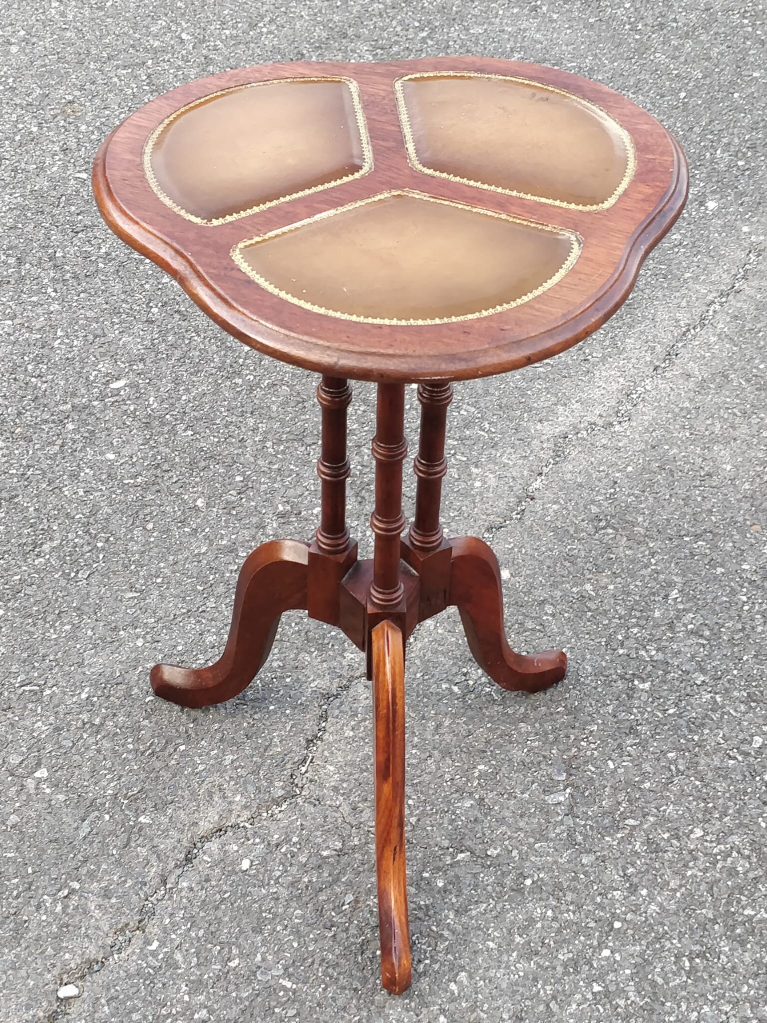 VINTAGE ANTIQUE Mid 20th Century Vintage Cloverleaf Leather Top Side ...