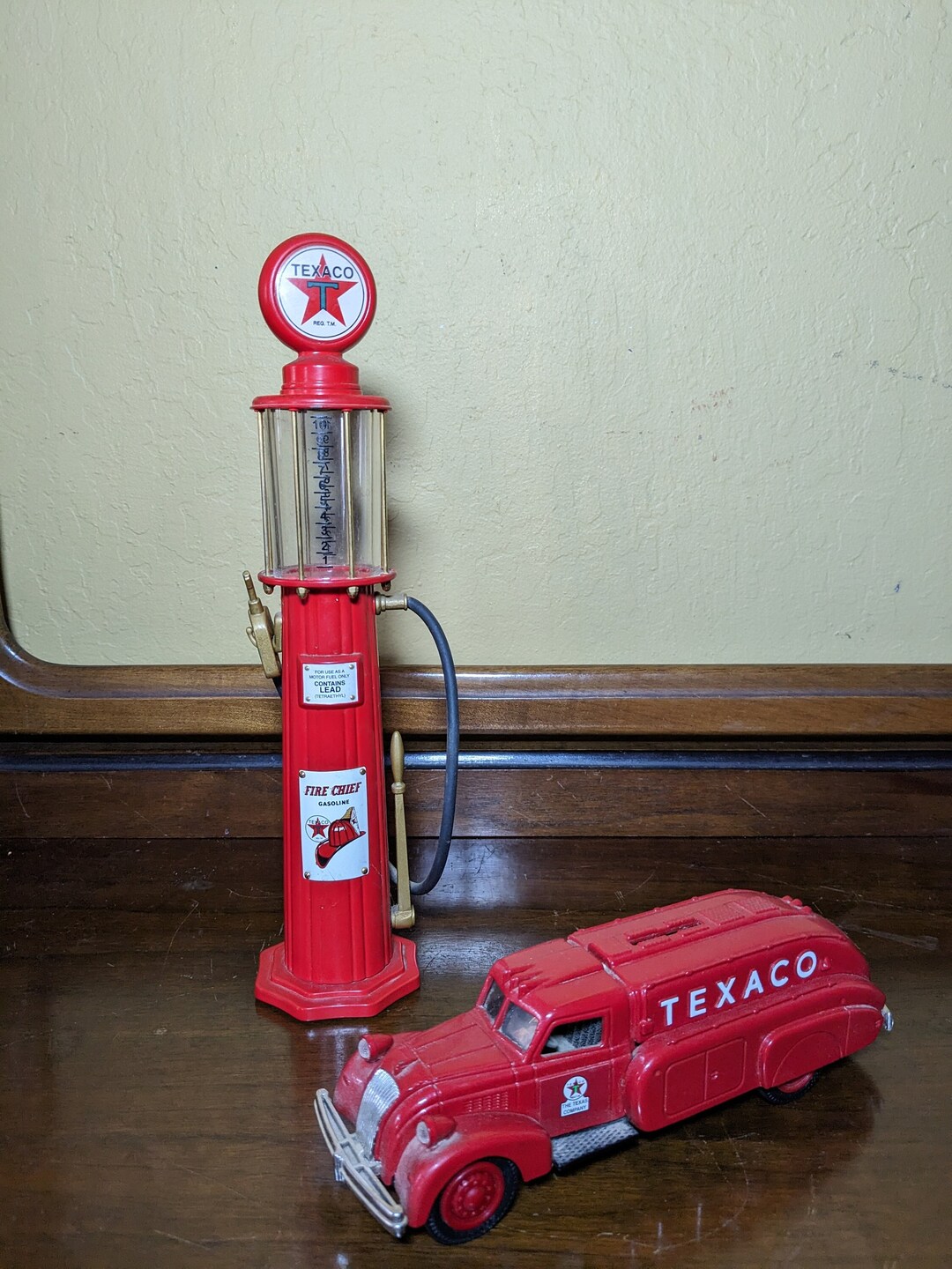 Texaco Visible Gas Pump and Diecast Dodge Airflow Tanker, Vintage Gas ...