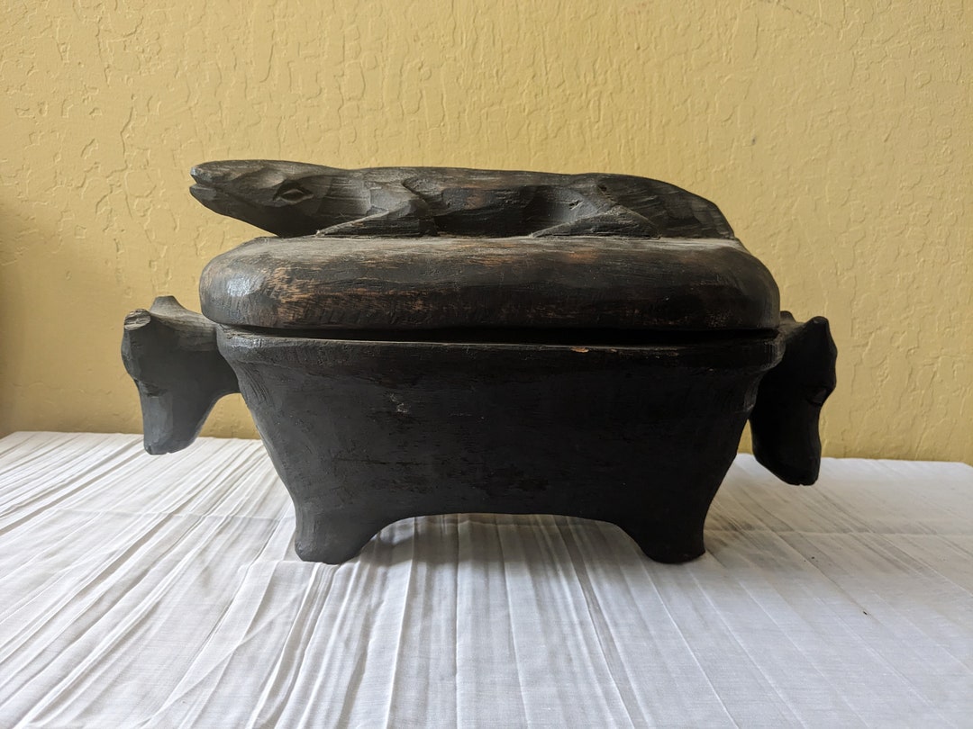 Antique Tribal Wood Box, Hand Carved Punamhan Ritual Lidded Box ...