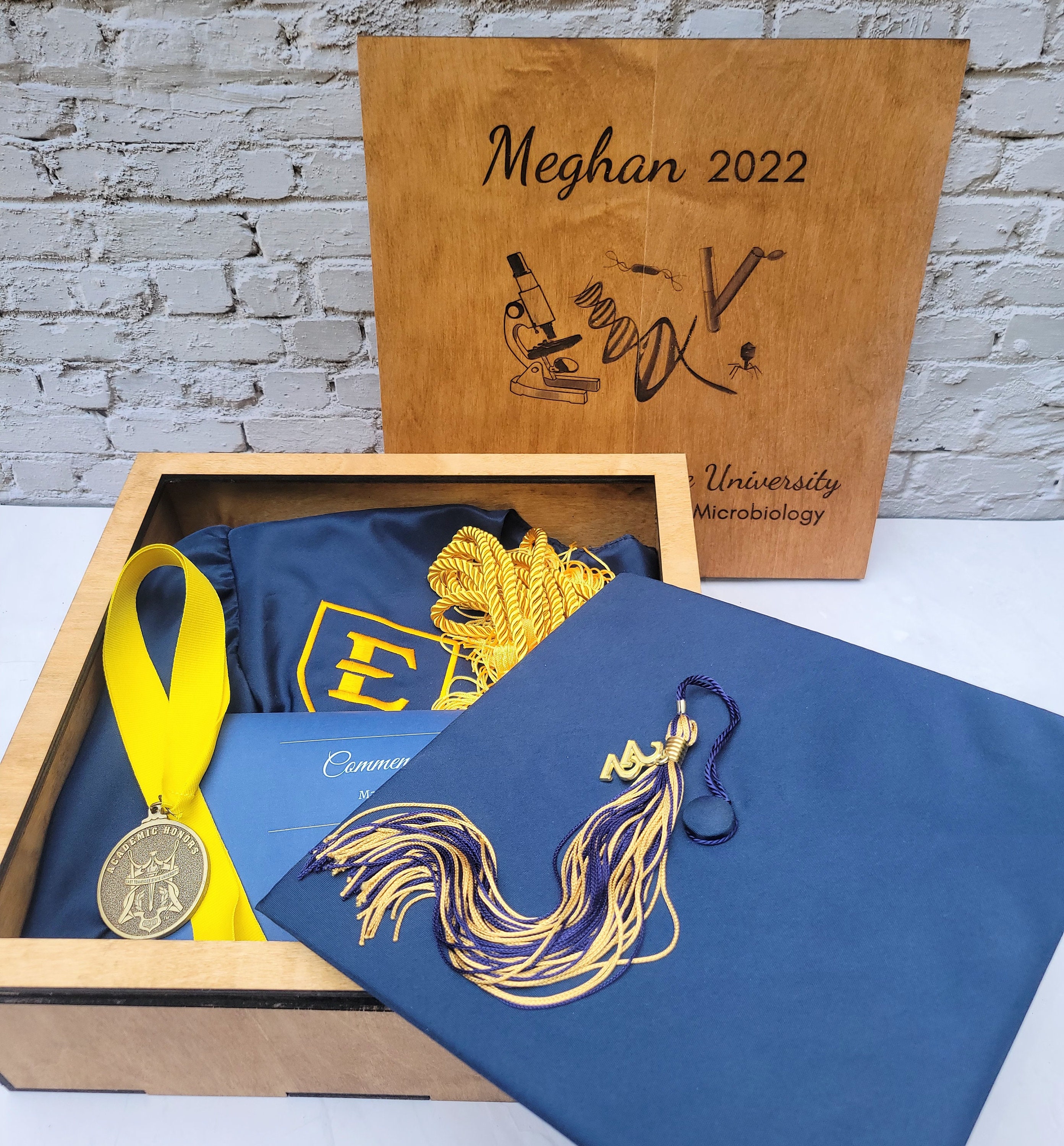 Graduation Keepsake Box for Graduation Cap and Gown Storage Box Home ...