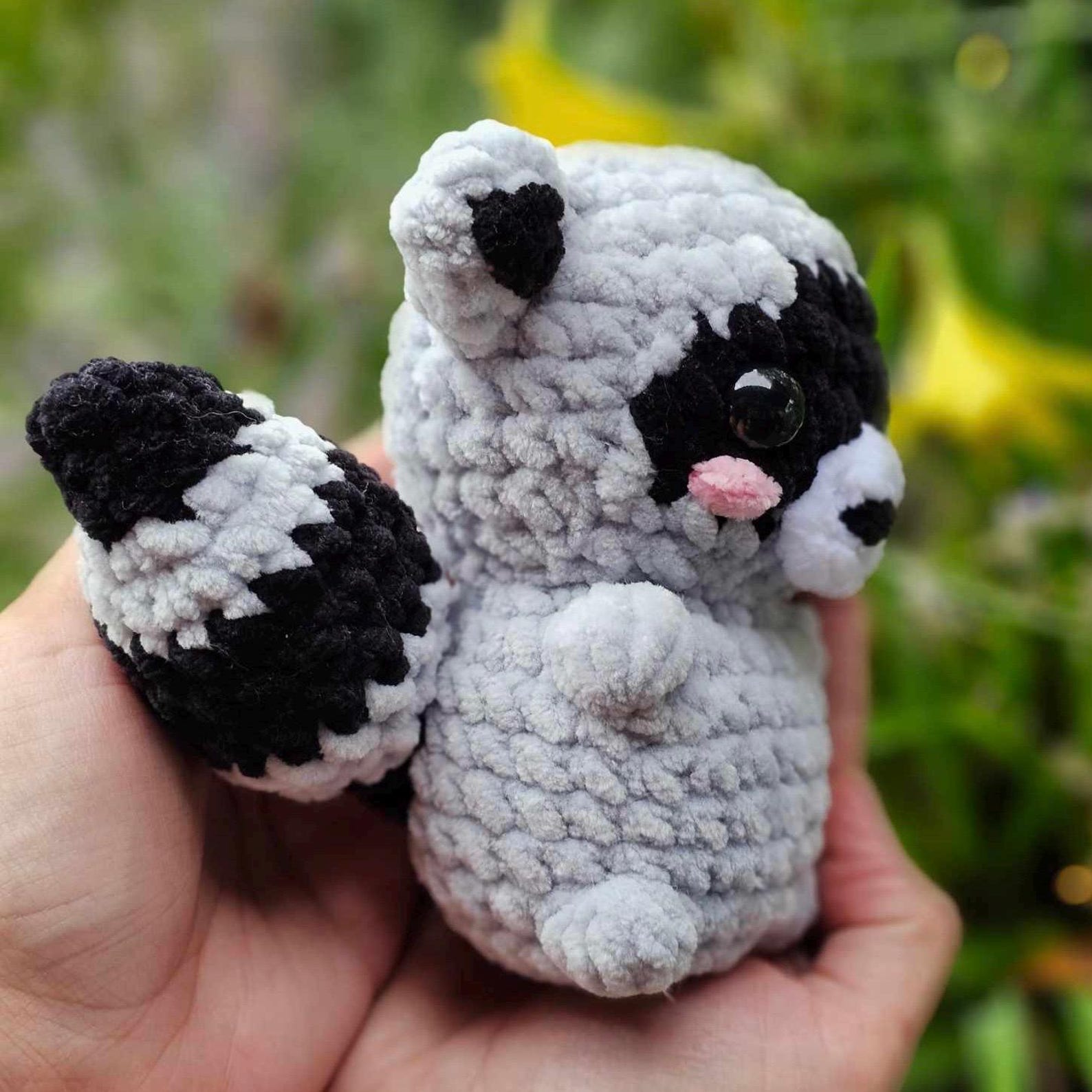 Amigurumi Raccoon Crochet Pattern / Raccoon Plushie Pattern / Low Sew ...