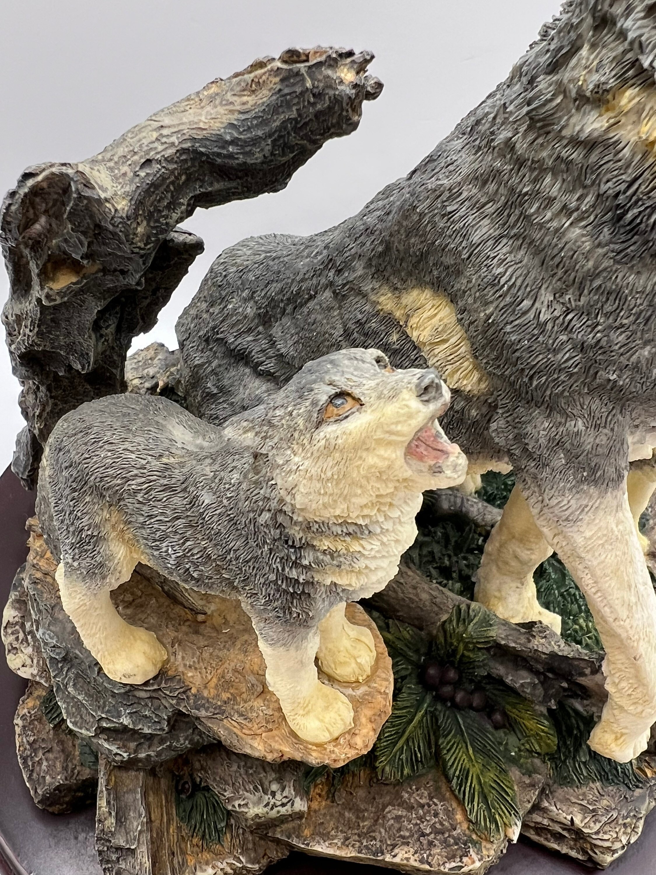 Trio Of Howling Wolves 9 Resin Statue Sculpture Figurine Wolf Cub Hand