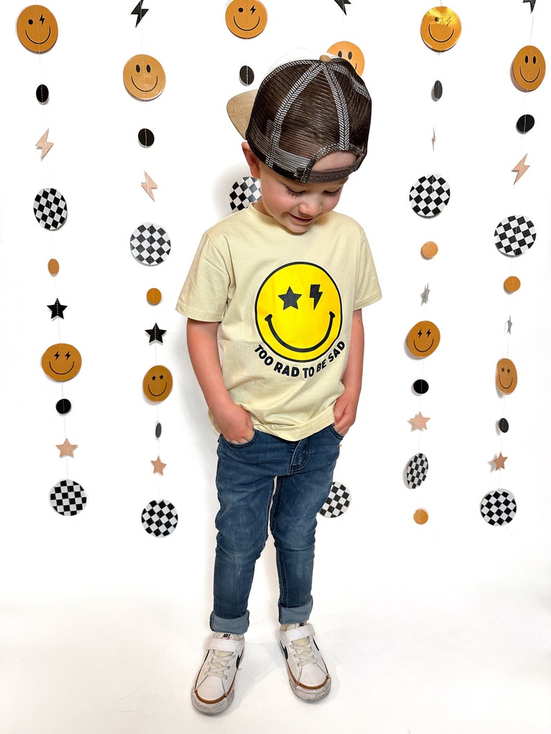 Too Rad to Be Sad - Happy Face Smiley Face Tshirt - Etsy