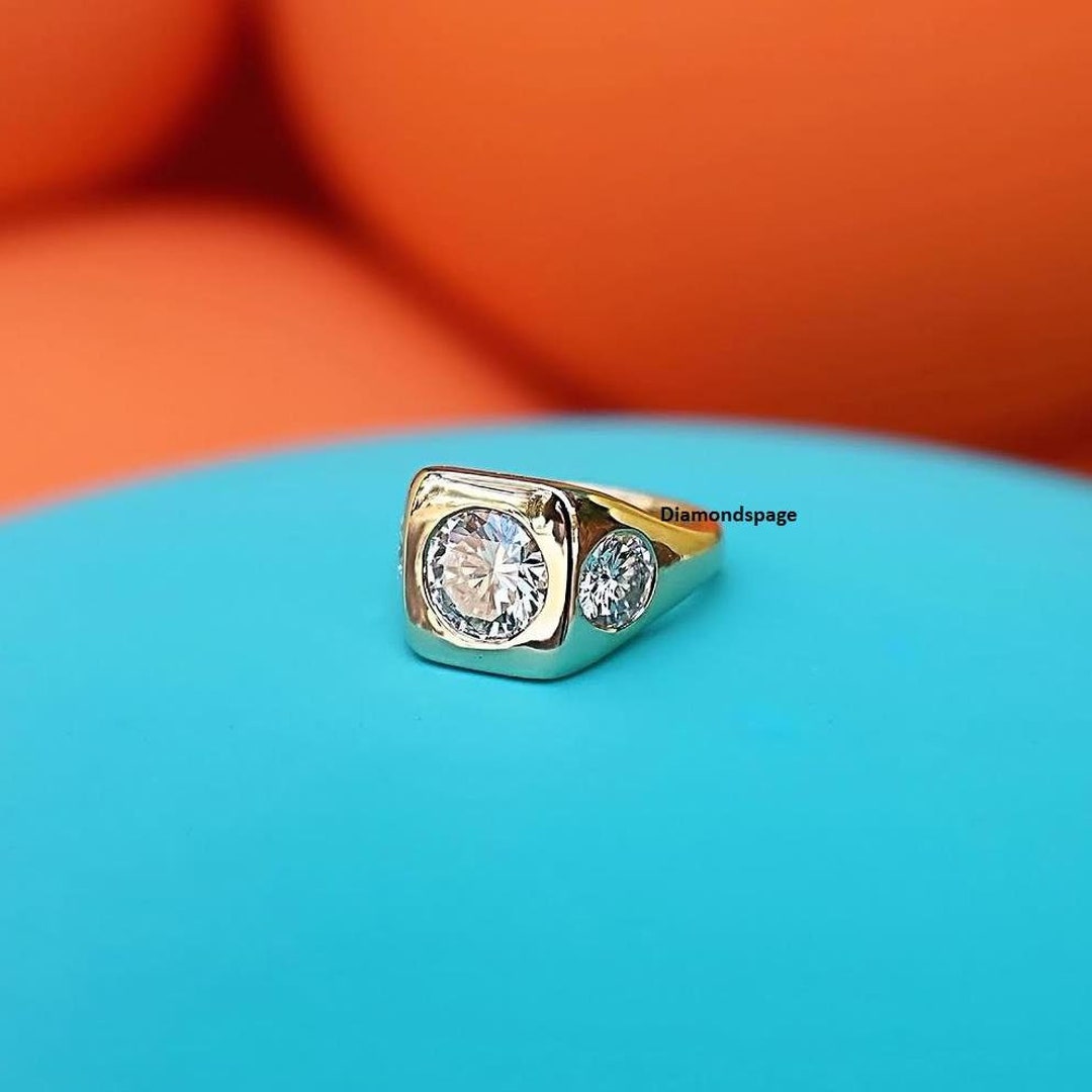 Flush Setting 1.35 TCW Round Brilliant Cut Moissanite Ring, 10k Gold ...