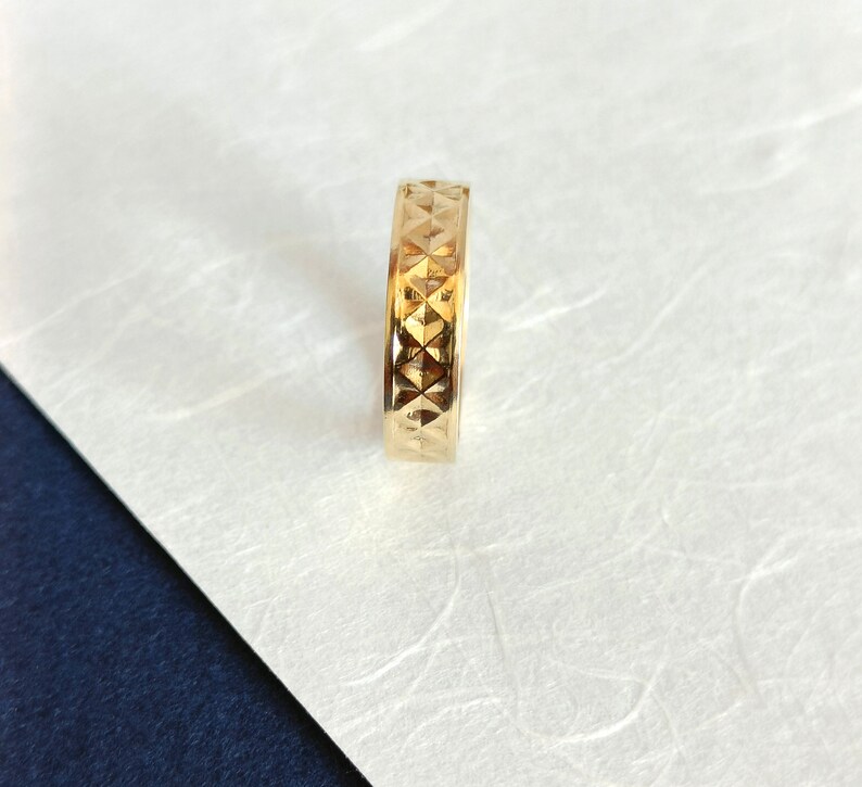 The "mandala Illusion"- Unique Wedding Geometric Illusion Ring ...