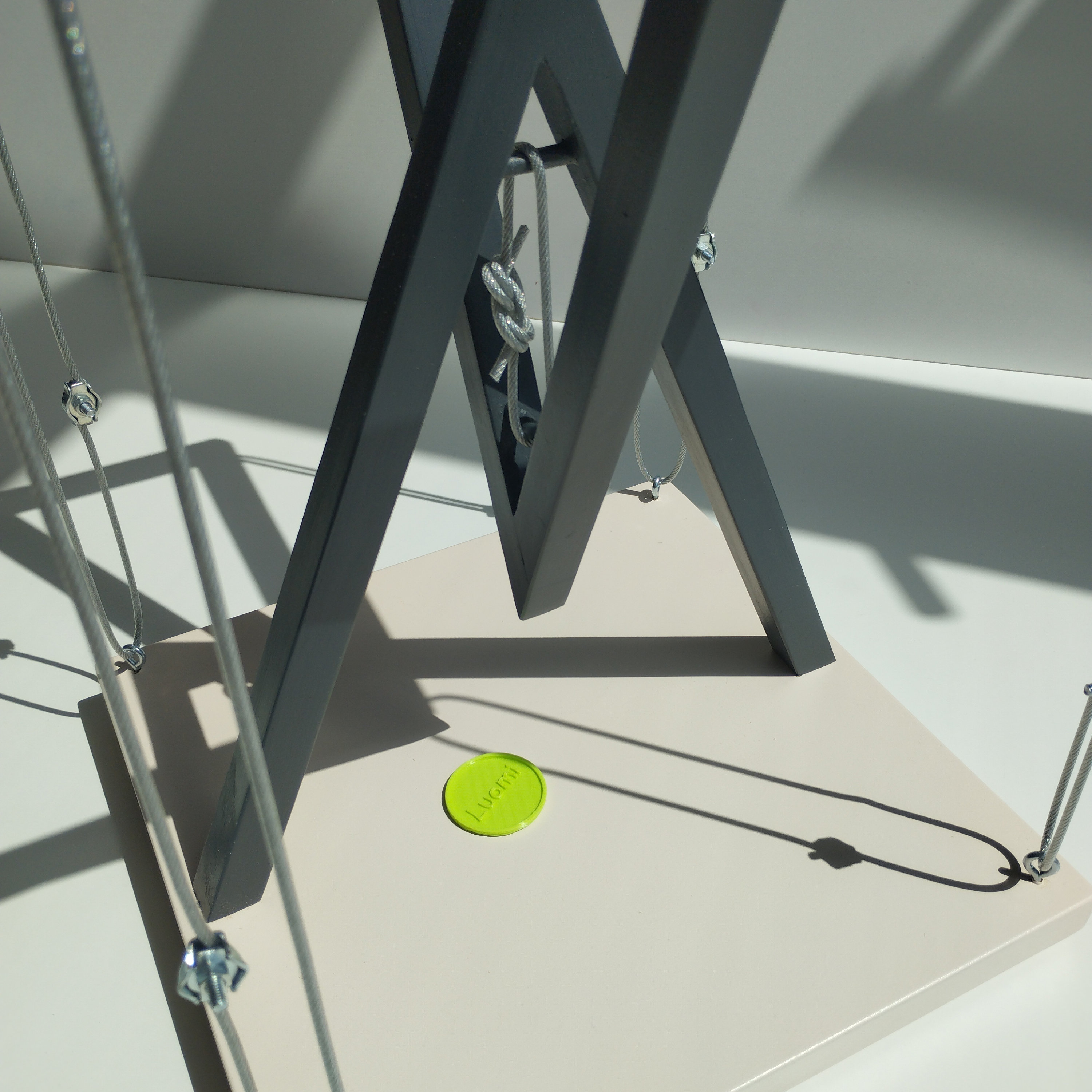 Levitation Table tensegrity Table, Floating Table, Magic Table, Wobble ...