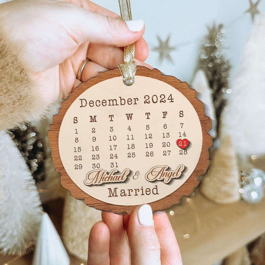 Custom Married Date Ornament, Calendar Anniversary, Newlywed Christmas ...