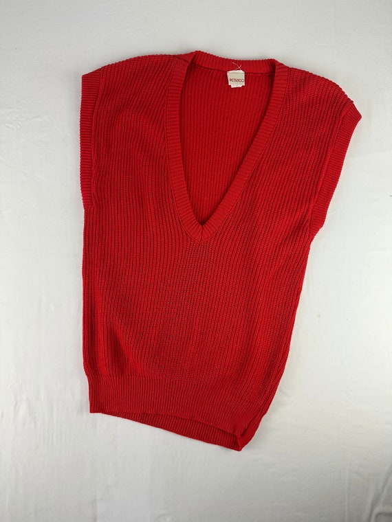 vintage red deep v - Gem