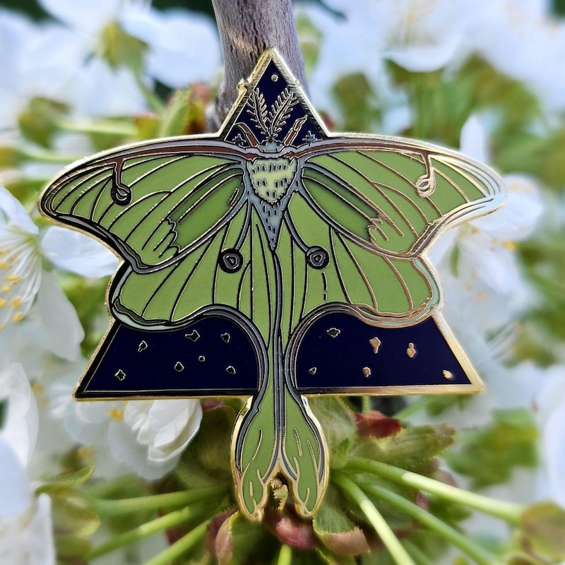Luna Moth Pin - Etsy