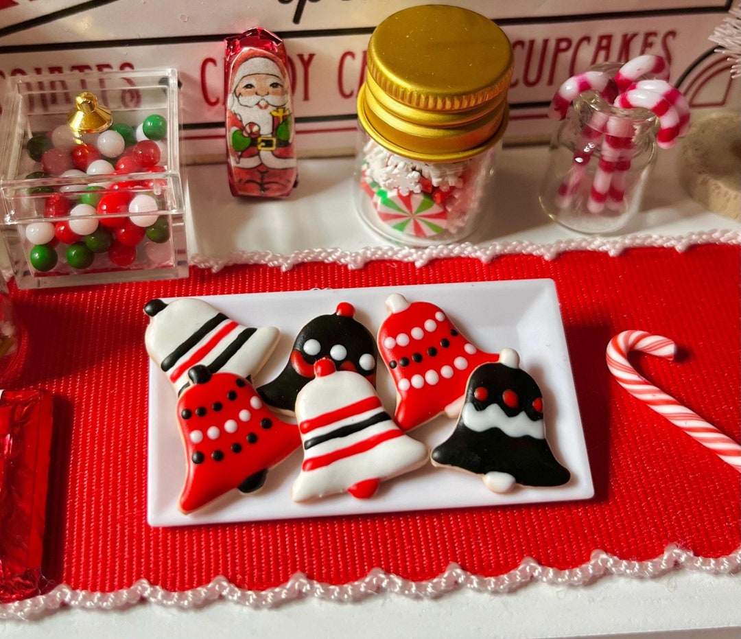 1:6 Scale Christmas Bell Cookies (red, White & Black) (6) for Fashion ...