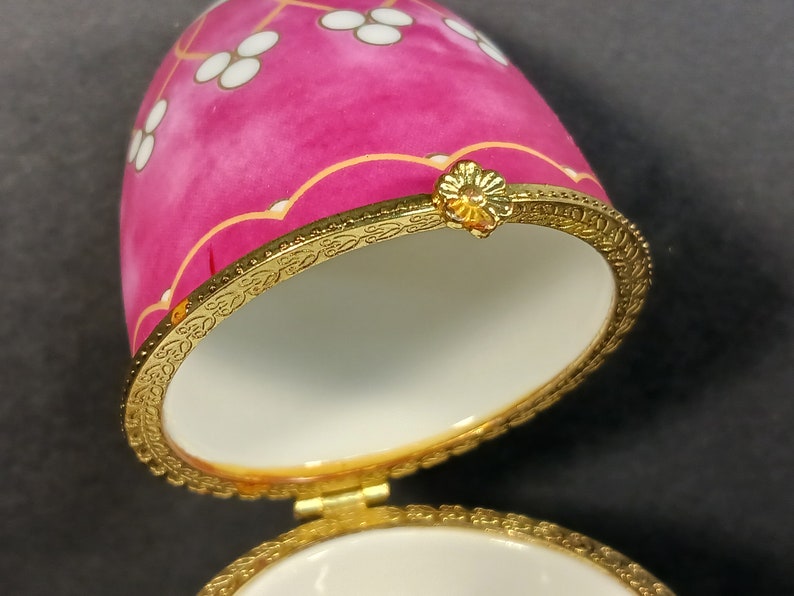Vintage Footed and Hinged Egg Trinket, Jewelry Ring Box Easter Decor - Etsy