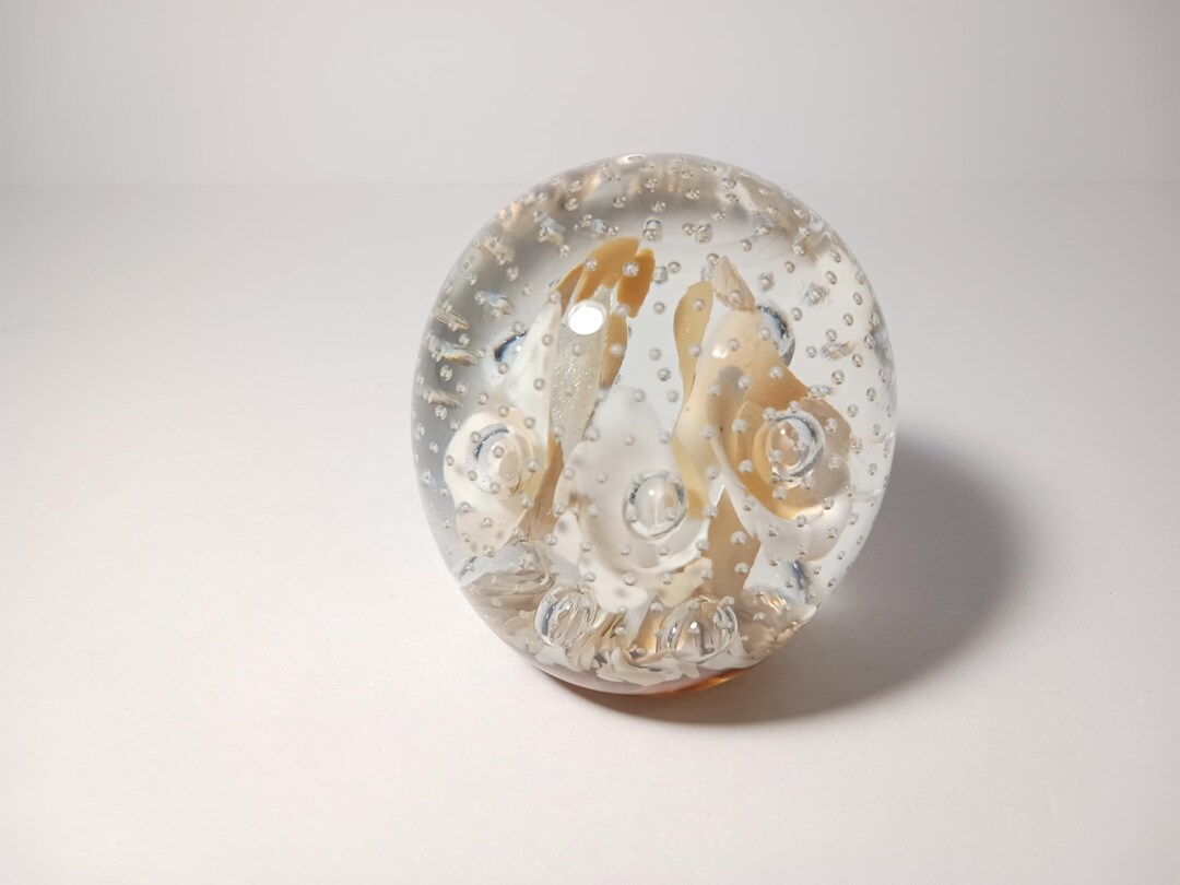 Vintage Joe St. Clair Paperweight With Beige Ice Pick Flowers and ...