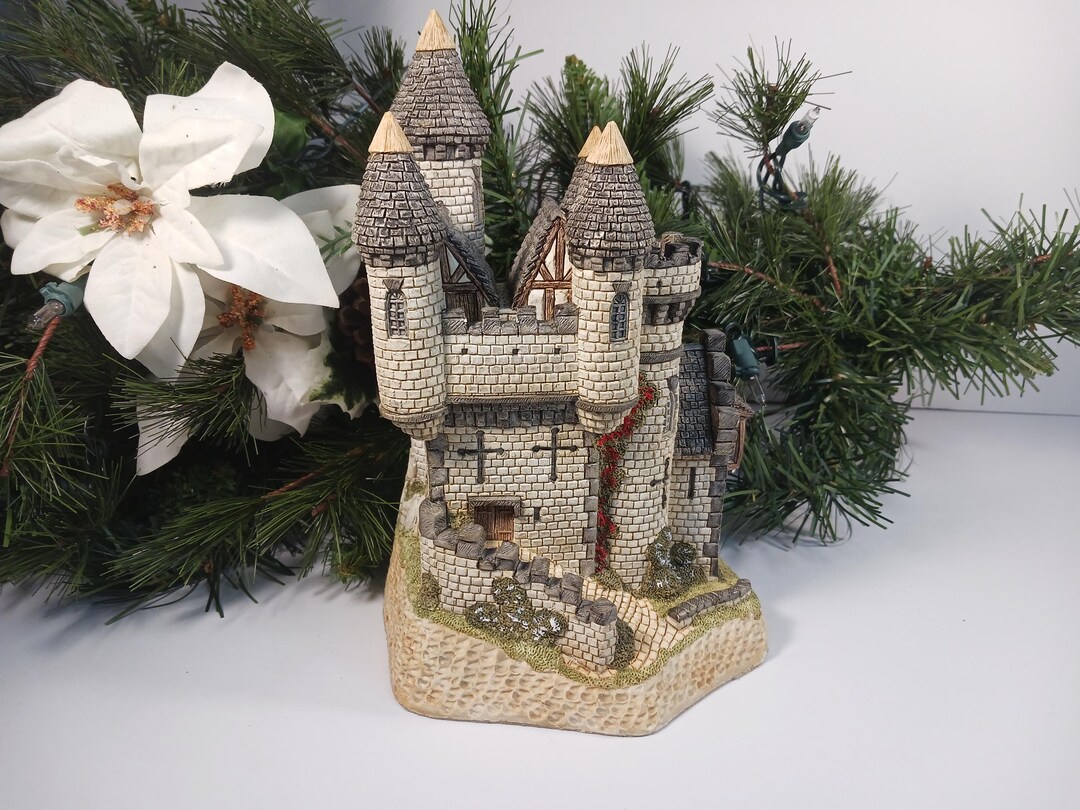 1982 David Winter Macbeth's Castle Christmas Decor-train Display Unique ...