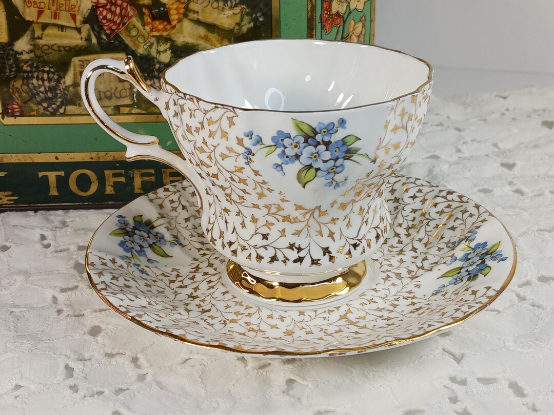 Queen Anne Tea Cup and Saucer -england Bone China Teacup and Saucer ...