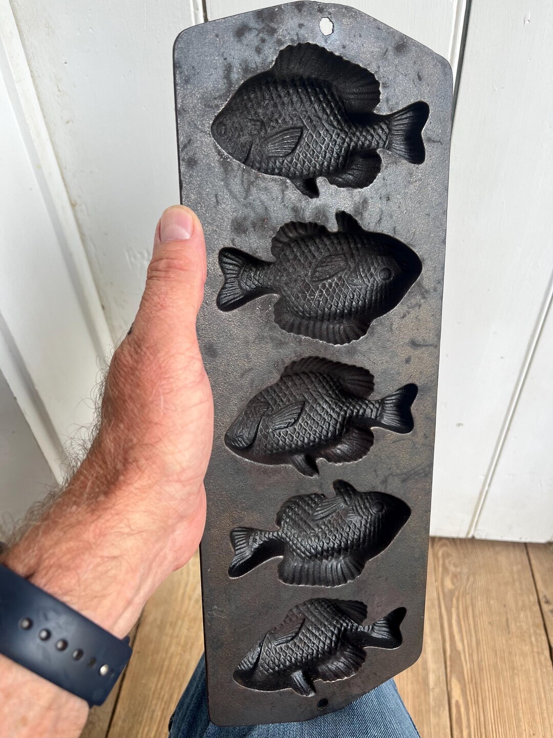Small Vintage Cast Iron Fish Corn Bread Pan - Etsy