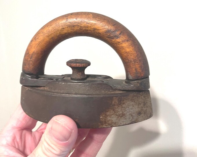 Small Wood Handle Flat Iron With a Trivet - Etsy
