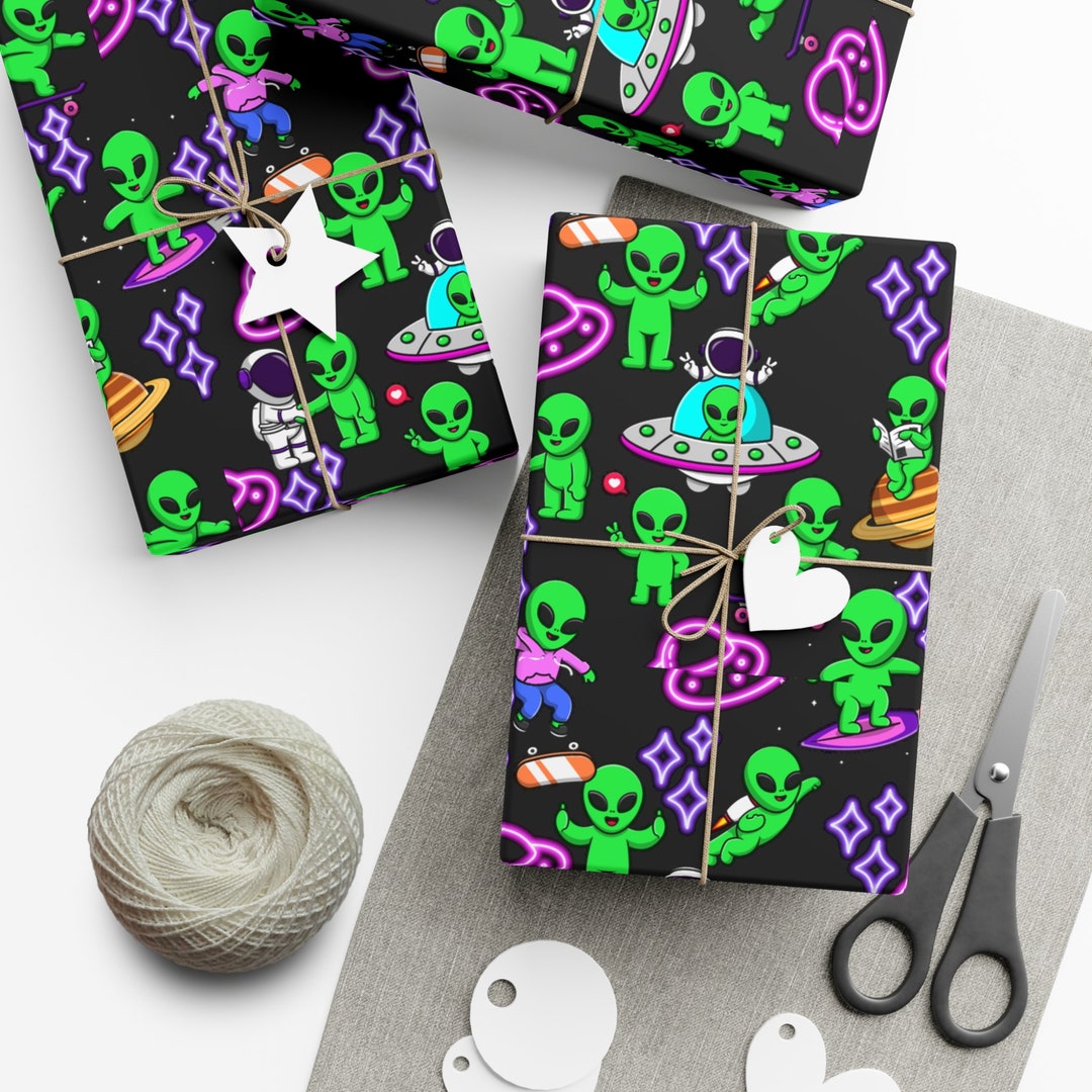 Funny Alien Wrapping Paper, Alien Birthday Party Decor, Sci Fi Wrapping ...