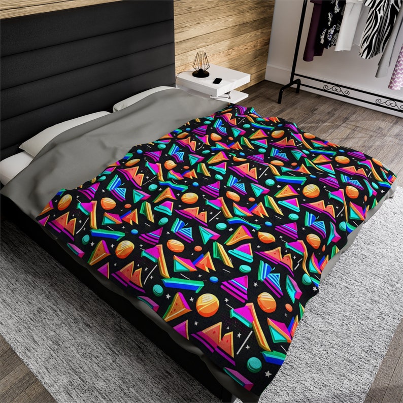 80s Retro Room Decor, 80s Theme Bedroom, 80s Geometric Print Bedding ...