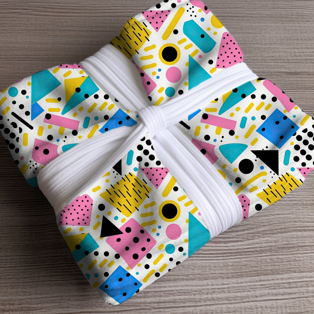 Retro 80s 90s Graphic Throw Blanket, 80s Geometric Throw Blanket. Retro ...