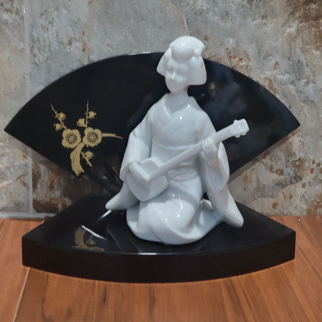 Vintage White Porcelain Geisha Playing Shamisen Figurine - Etsy