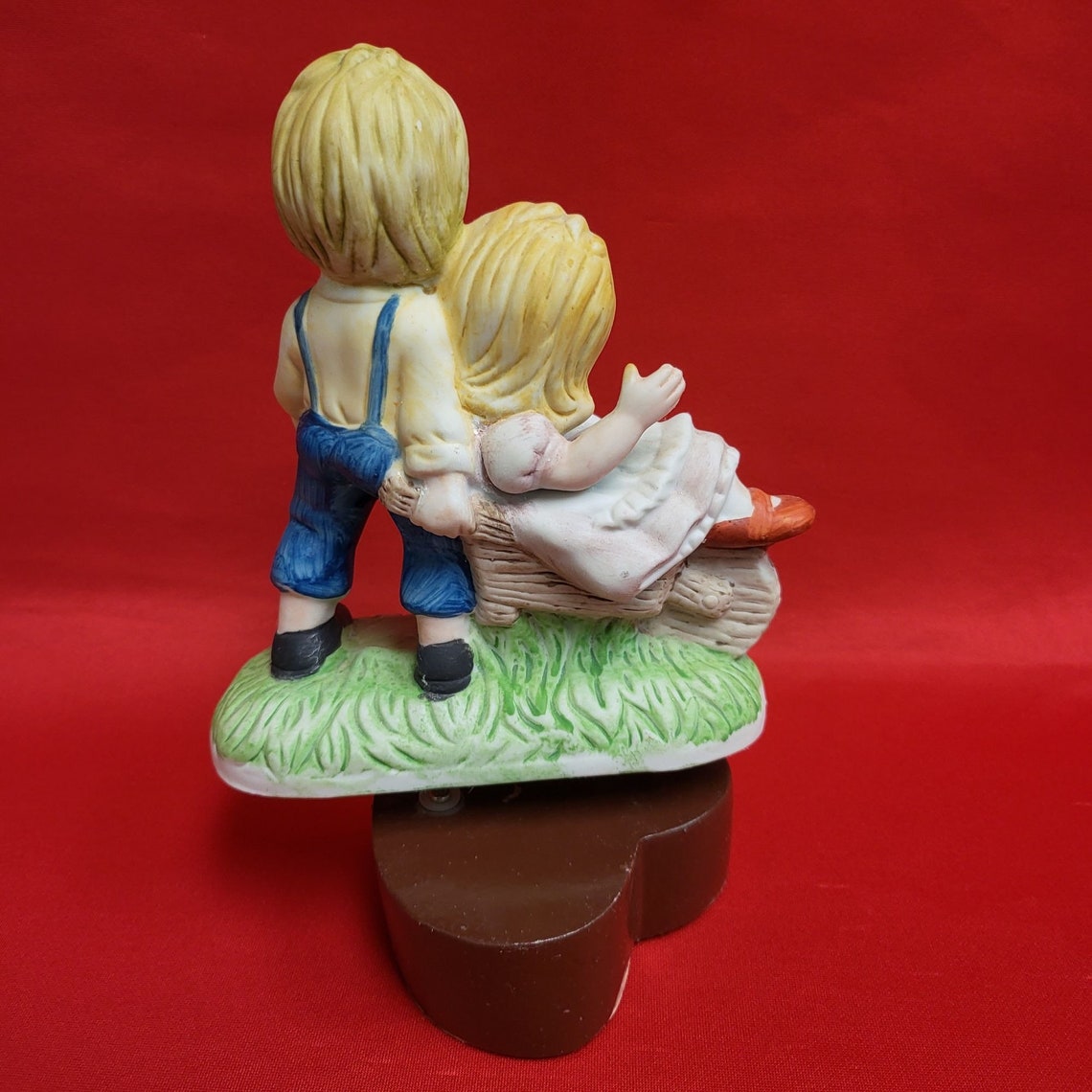 Vintage Ceramic Boy and Girl Turning Musical Box - Etsy
