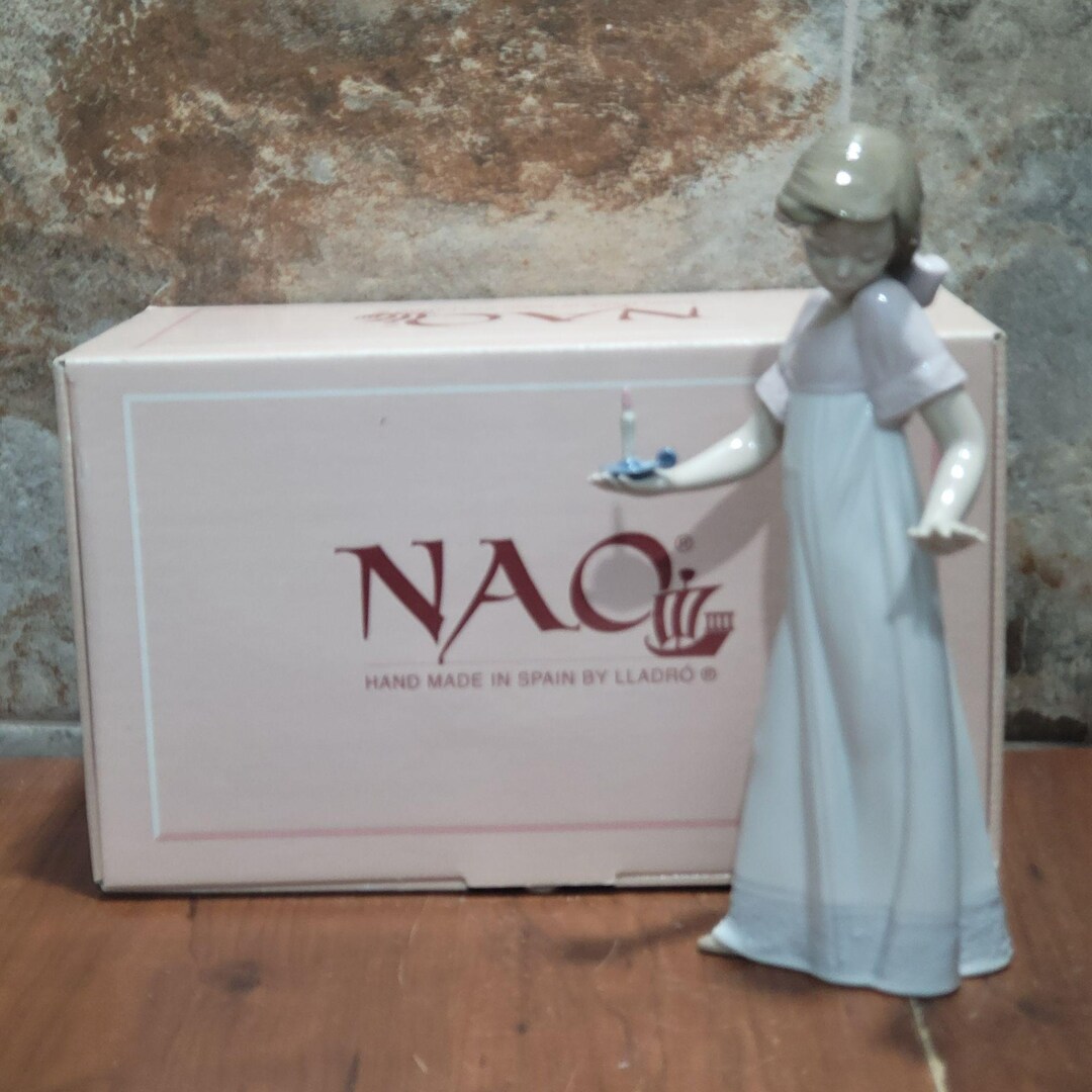 Vintage Lladro Nao Tea Light the Way Porcelain Figurine - Etsy