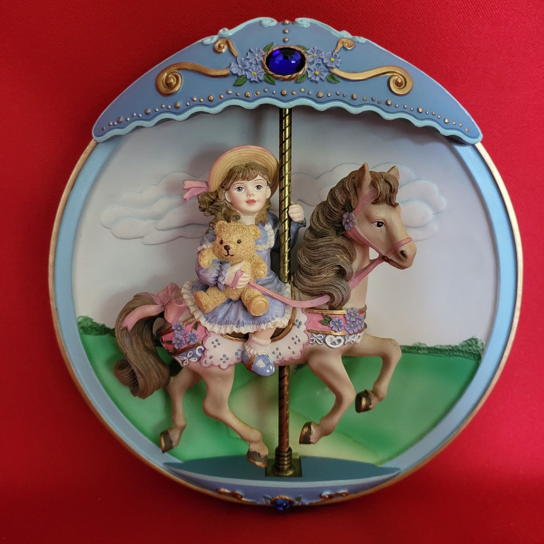 Vintage Wall Hanging Plate Music Box Bradford Exchange Carousel Dreams ...