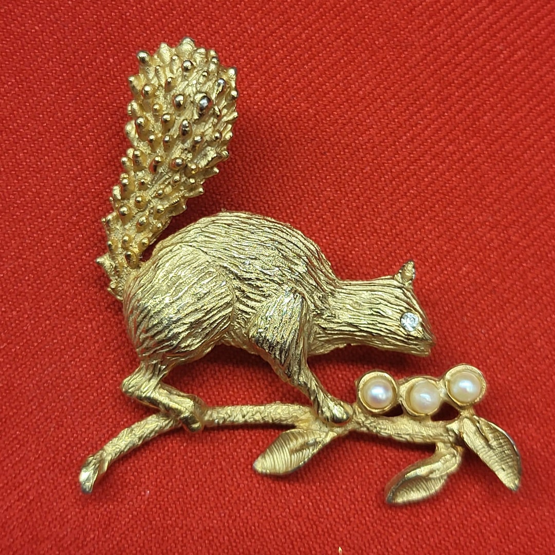 Vintage Hobe Metal Gold Tone Squirrel Brooch Pin Faux Pearls - Etsy